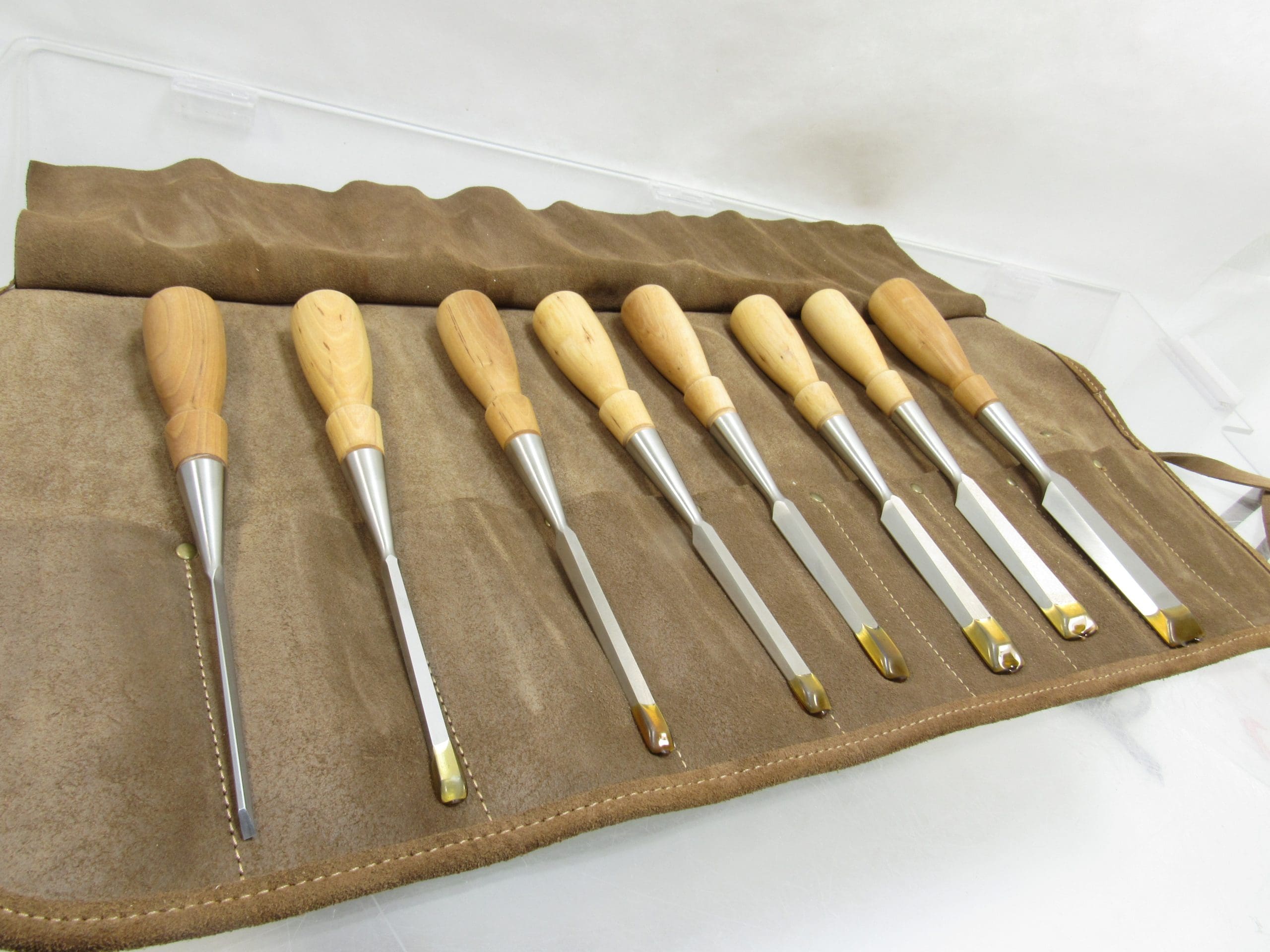 Superb Unused Set of 8 Lie Nielsen Chisels in Tool Leather Chisel Roll ...